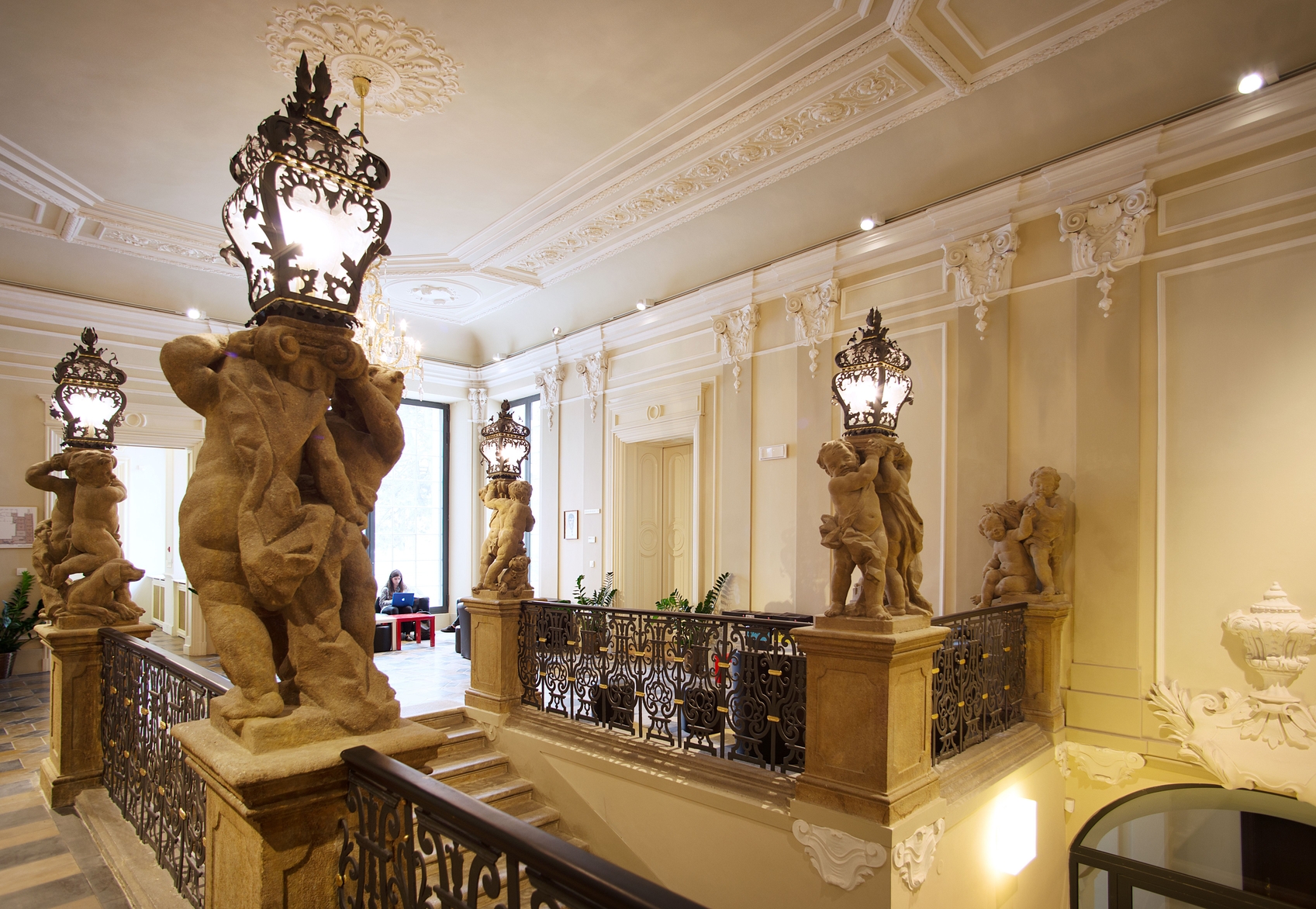 Summer Programs in Prague | AAU Summer School